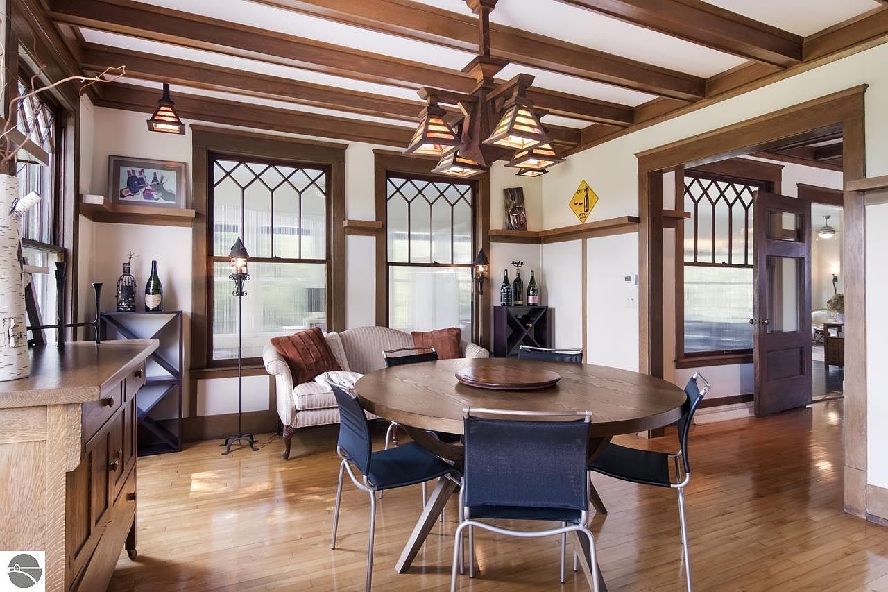 Step Inside a 1909 Craftsman in Northport, Michigan With Original ...