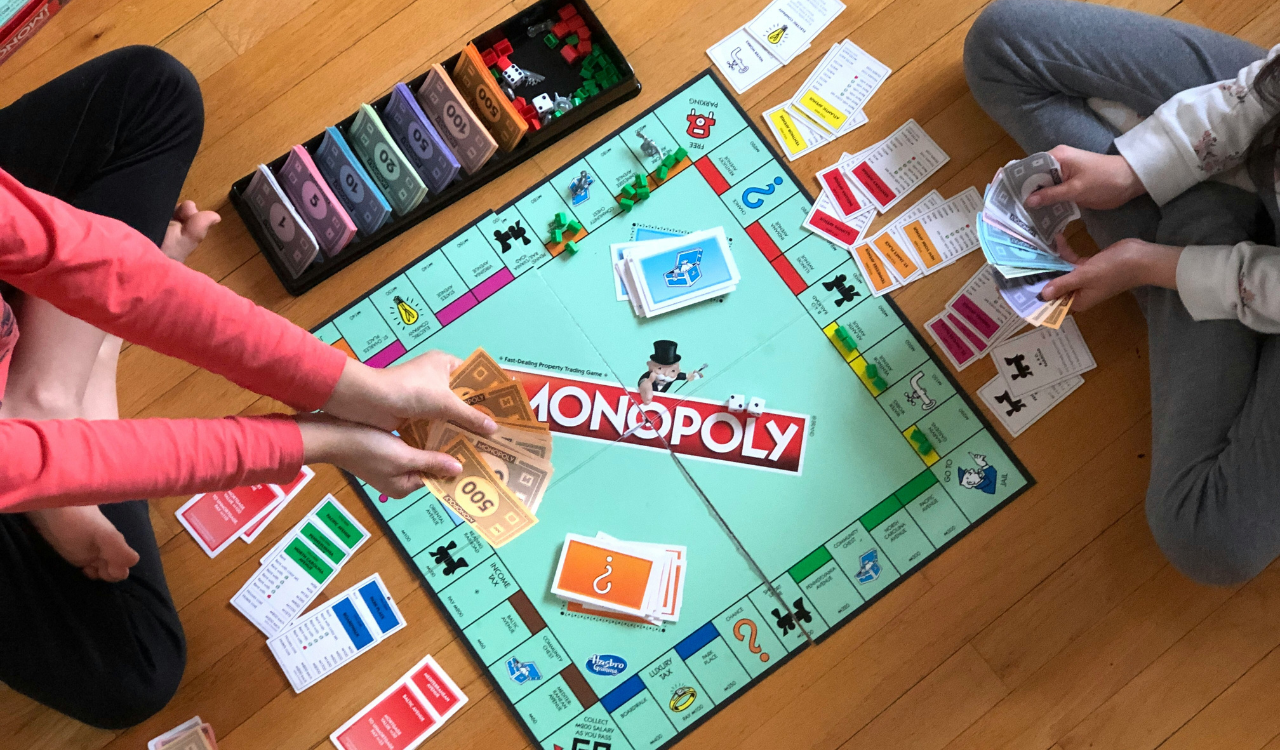 9 Classic Family Board Games With Fascinating Origins – The Anxious Adult